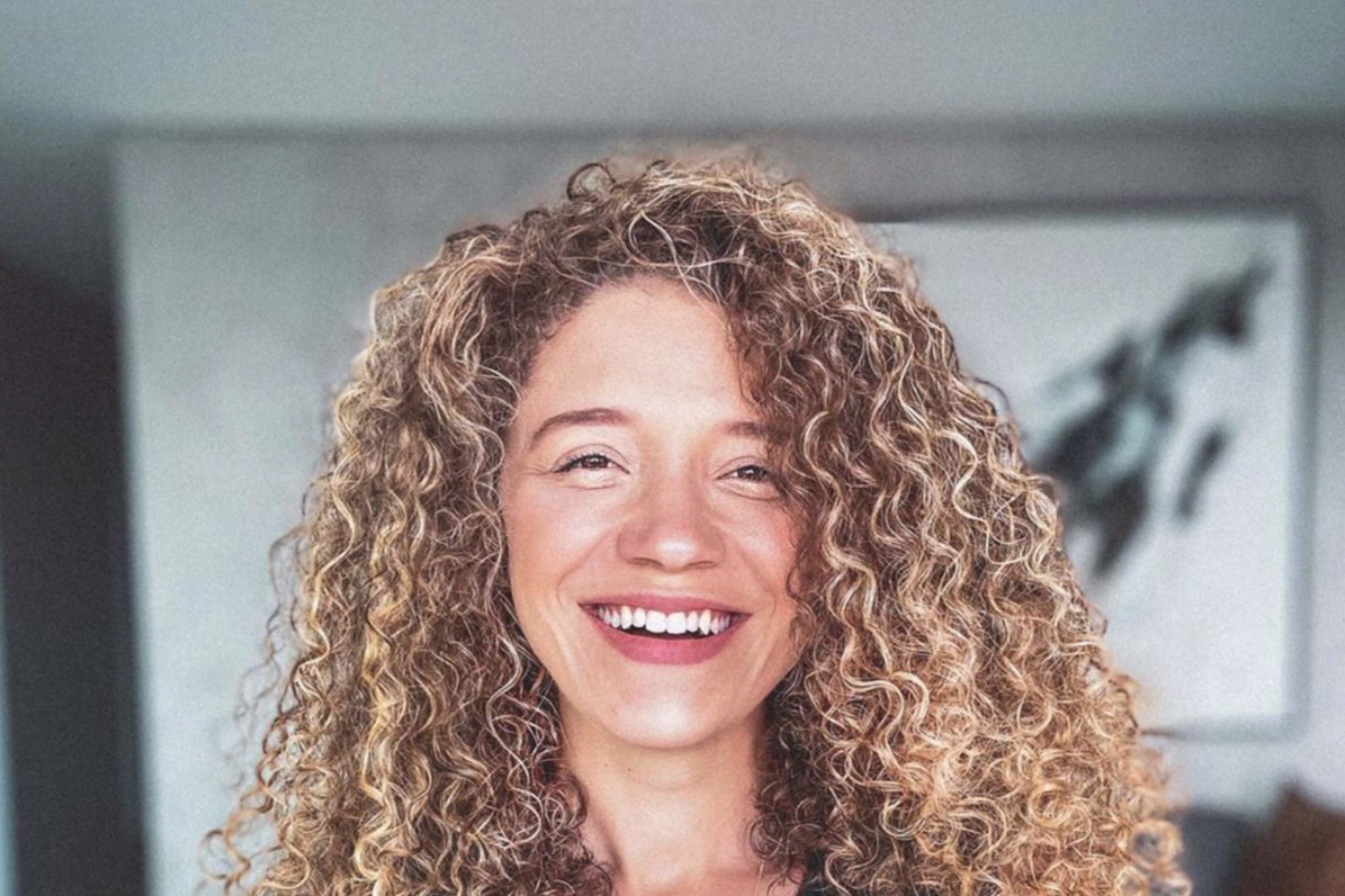 Arianne é a nova contratada da MK Music